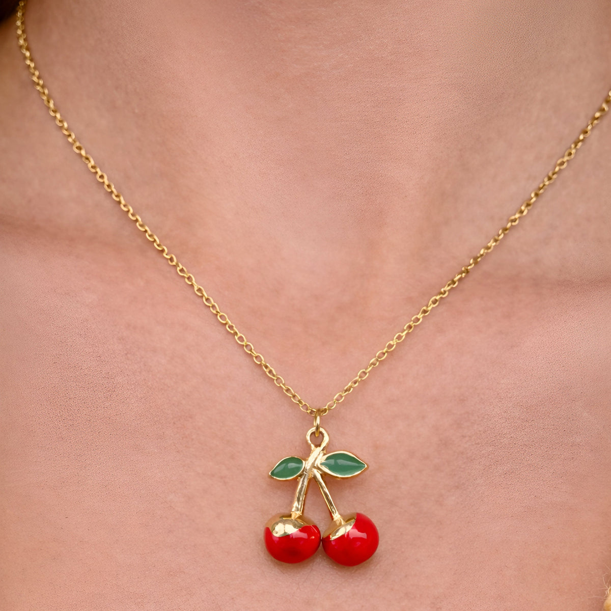RILEY CHERRY PENDANT CHAIN – UnfoldSelf